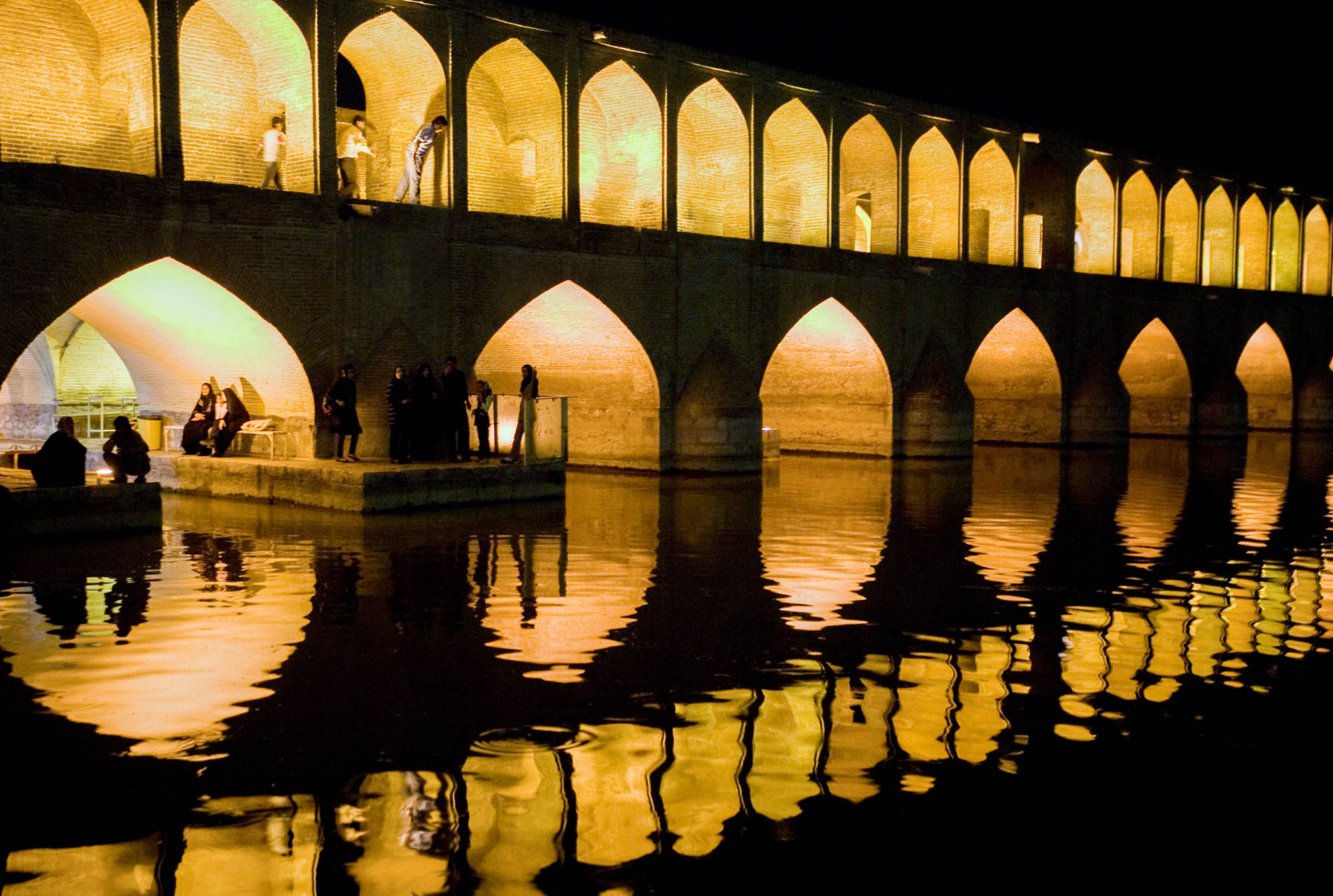 33 Arches Bridge - IMB