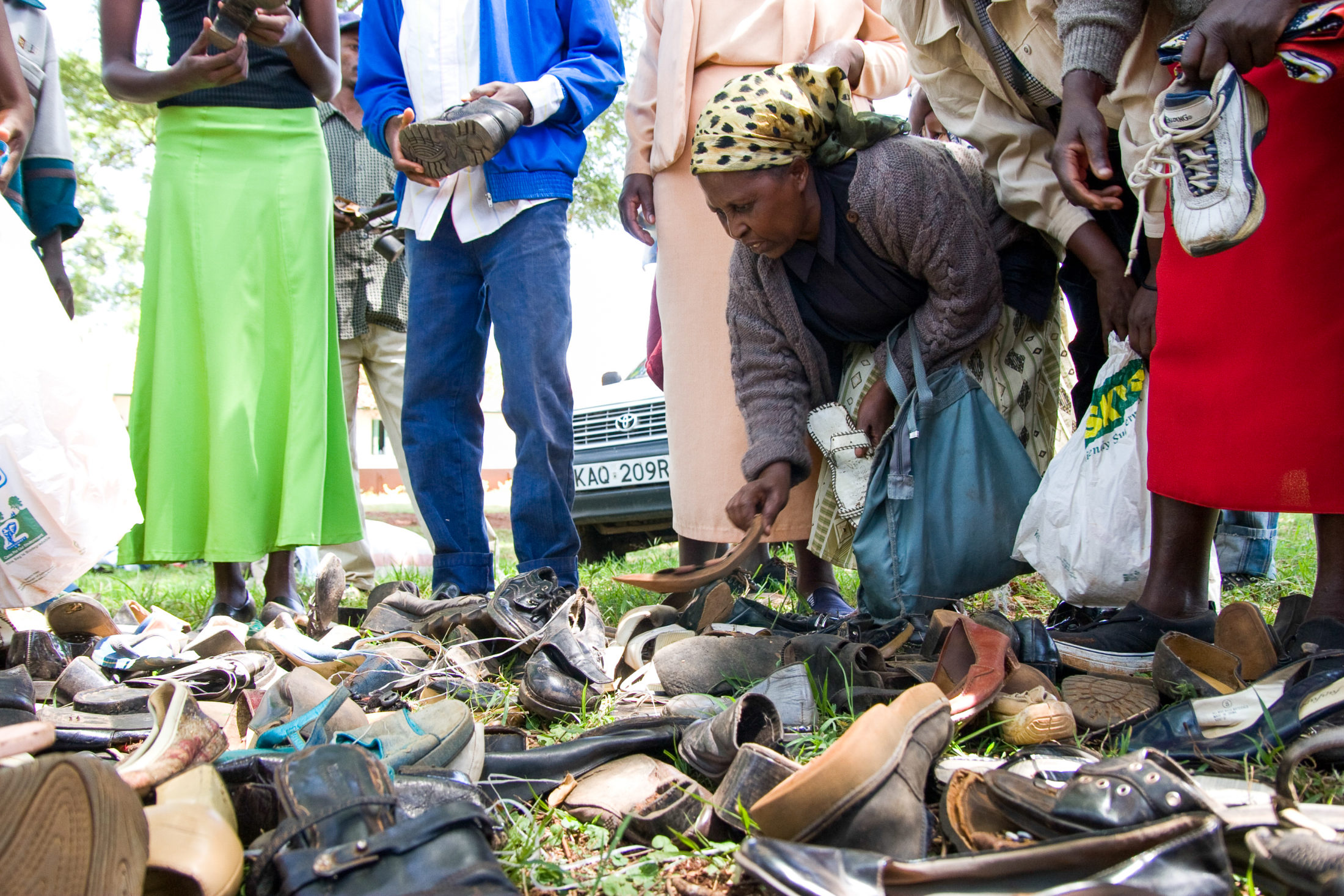 Picking Shoes - IMB