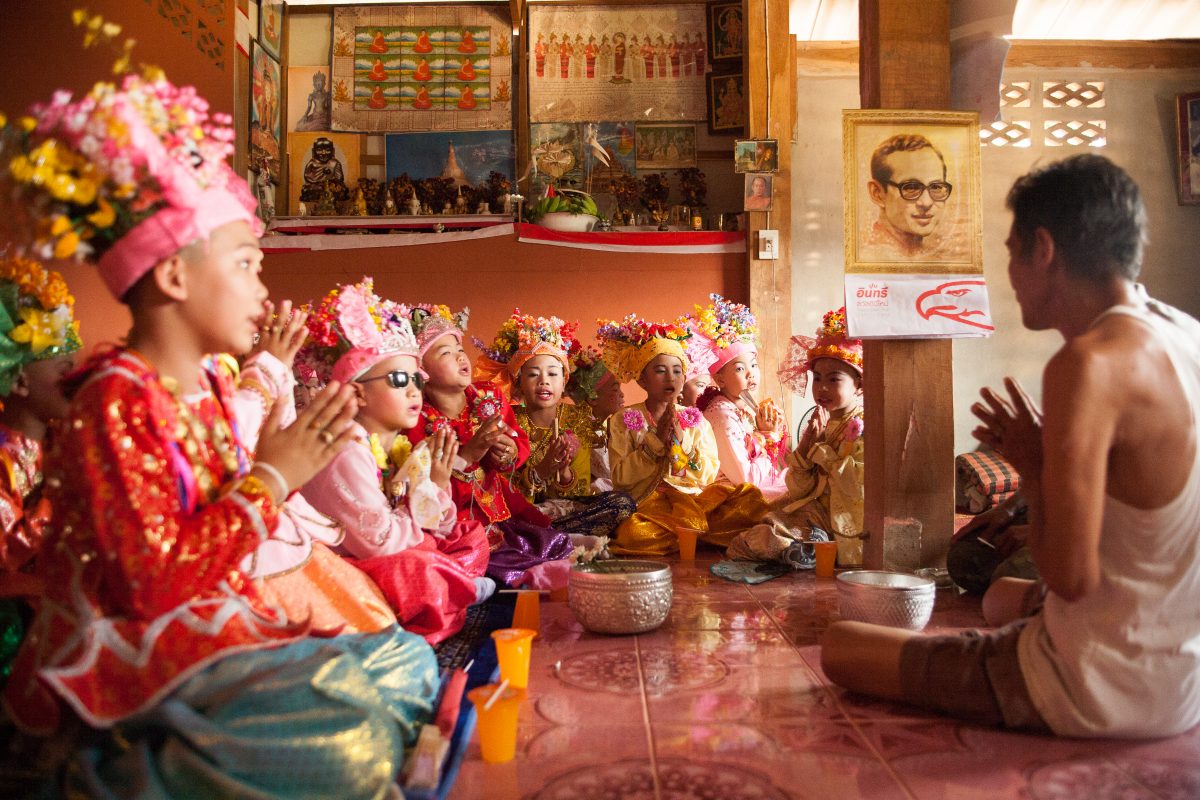 Novice Monks Chanting - IMB