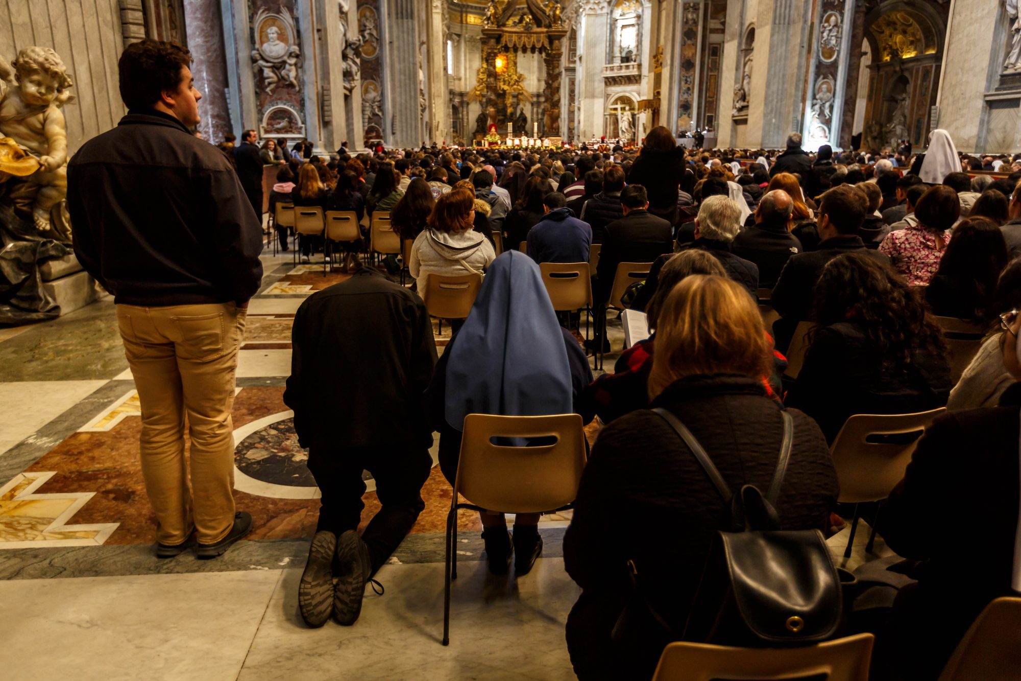 Kneeling During the Mass - IMB