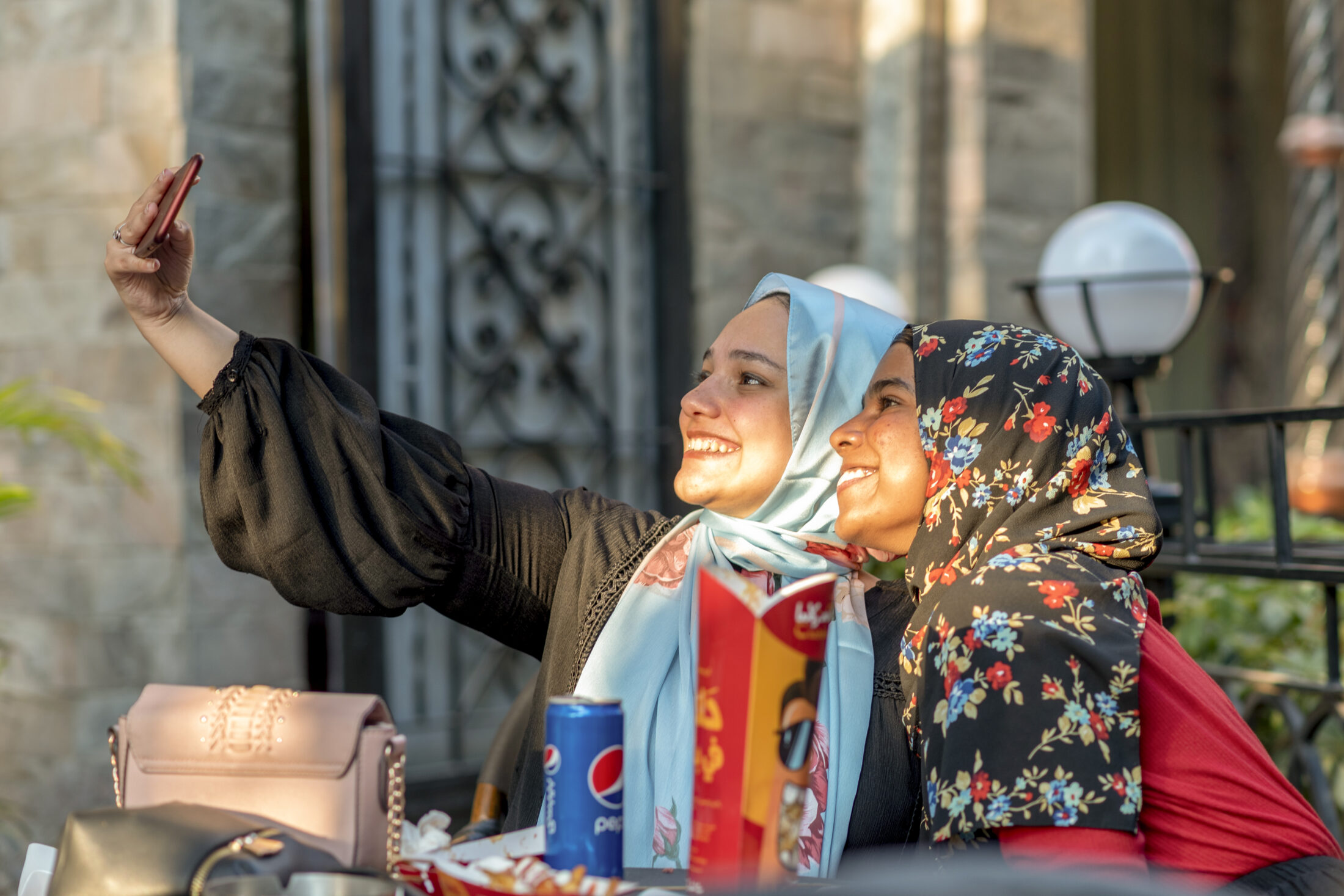 PhonesYoungAdults - IMB