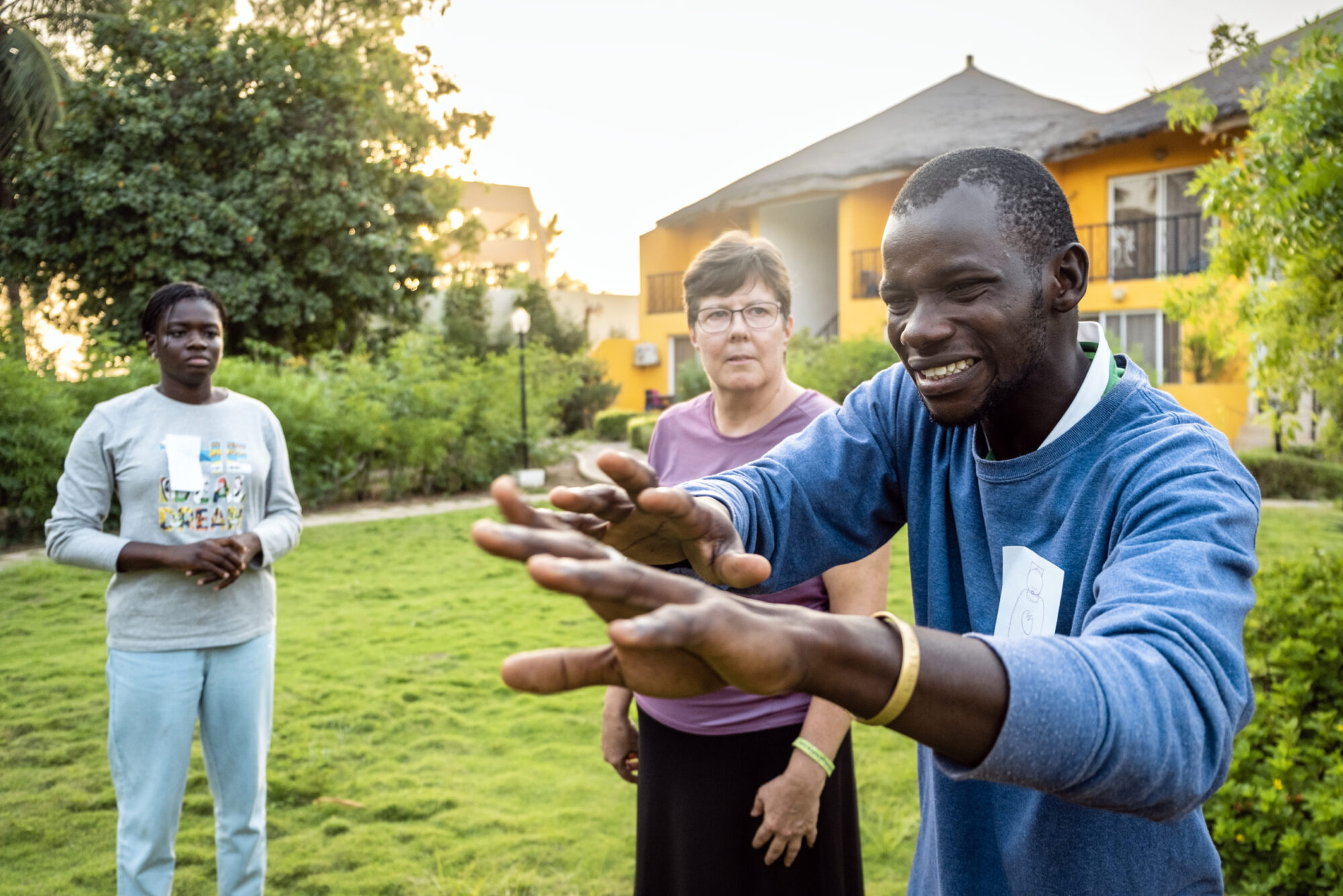 Sign language breaks barriers to gospel - IMB